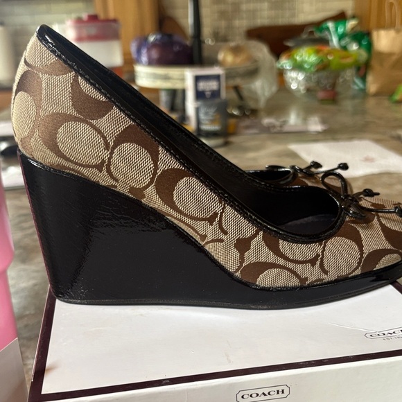 Coach | Shoes | Coach Womens Tan And Black Patterned Heels | Poshmark